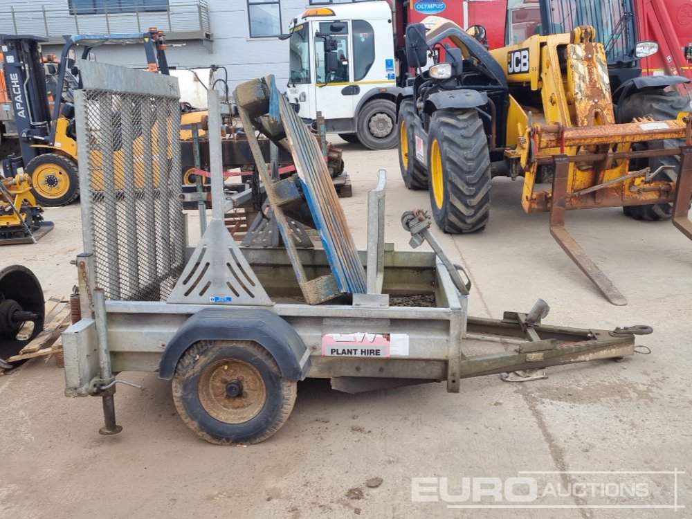 Pike Signals Single Axle Traffic Light Trailer, Ramp | Leeds | Euro ...