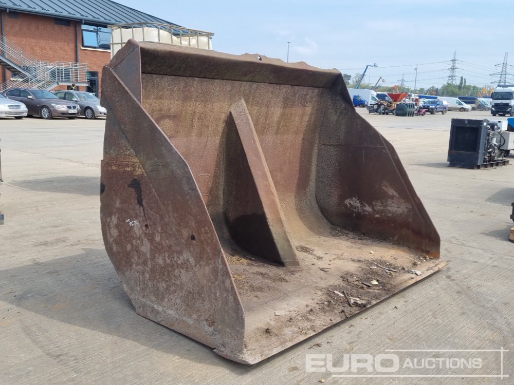 96" Hi Tip Loading Bucket to suit Wheeled Loader | Leeds | Euro Auctions