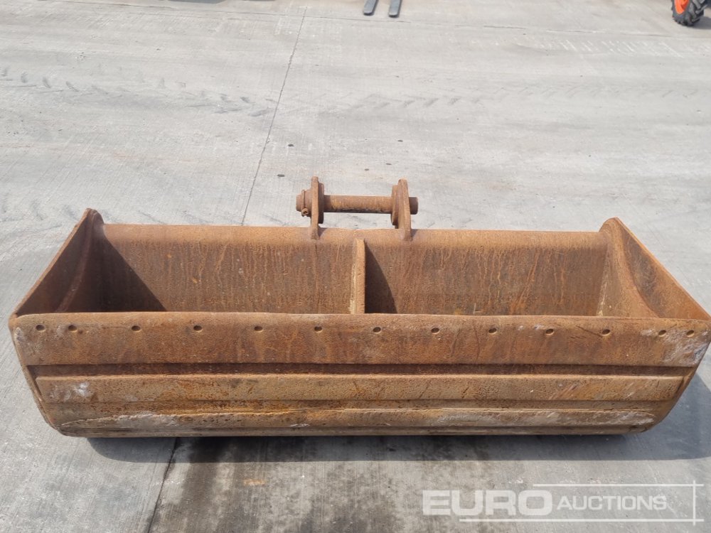 74" Ditching Bucket 65mm Pin to suit 13 Ton Excavator | Leeds | Euro ...