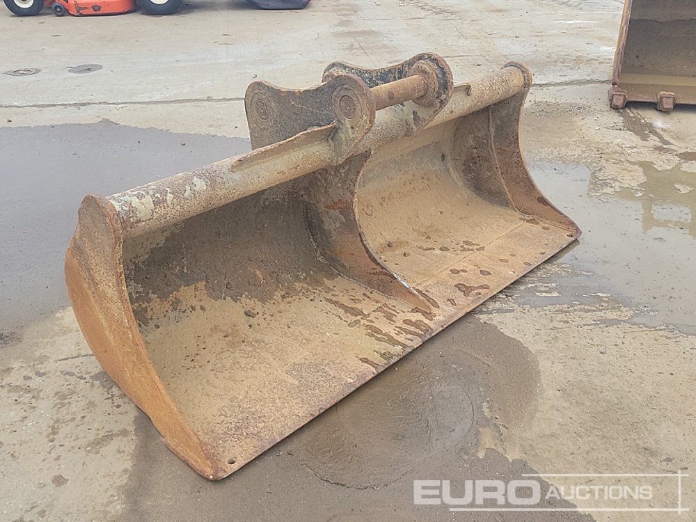 Strickland 72" Ditching Bucket 65mm Pin to suit 13 Ton Excavator ...