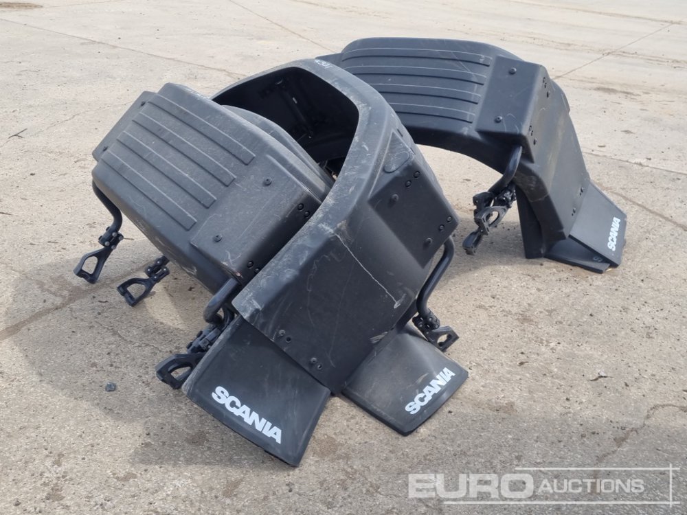 Scania Mud Guard to suit Tractor Unit (6 of) | Leeds | Euro Auctions