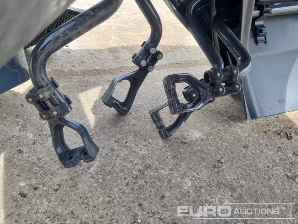 Scania Mud Guard to suit Tractor Unit (6 of) | Leeds | Euro Auctions