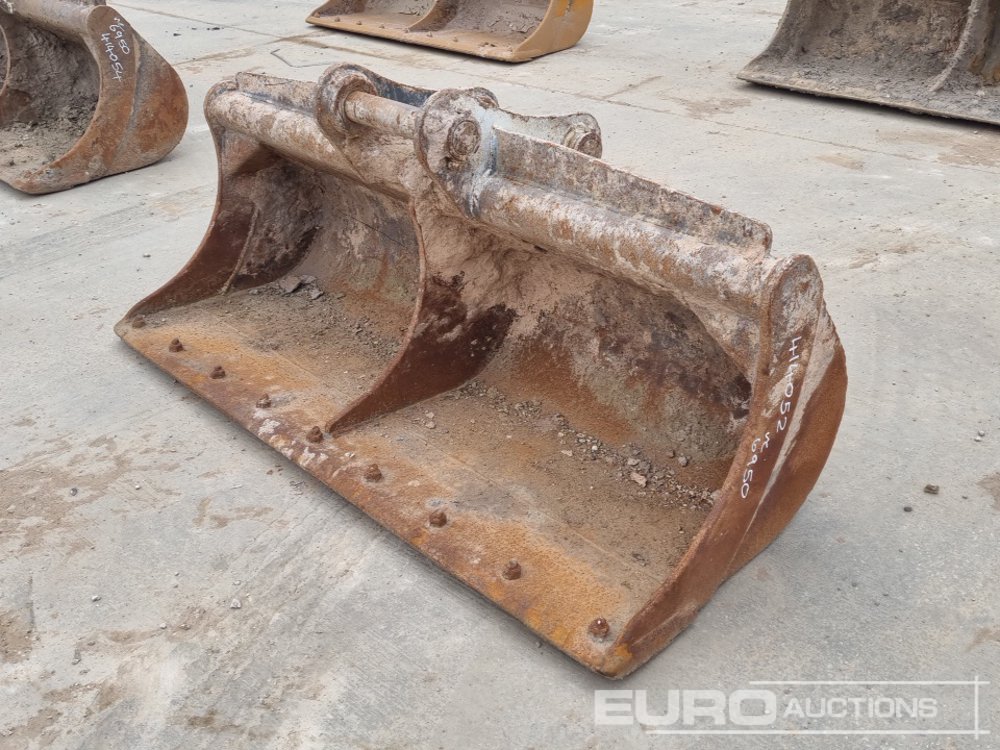 Strickland 72" Ditching Bucket 65mm Pin to suit 13 Ton Excavator ...
