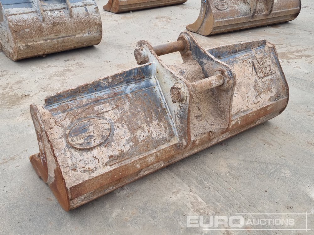 Strickland 72" Ditching Bucket 65mm Pin to suit 13 Ton Excavator ...