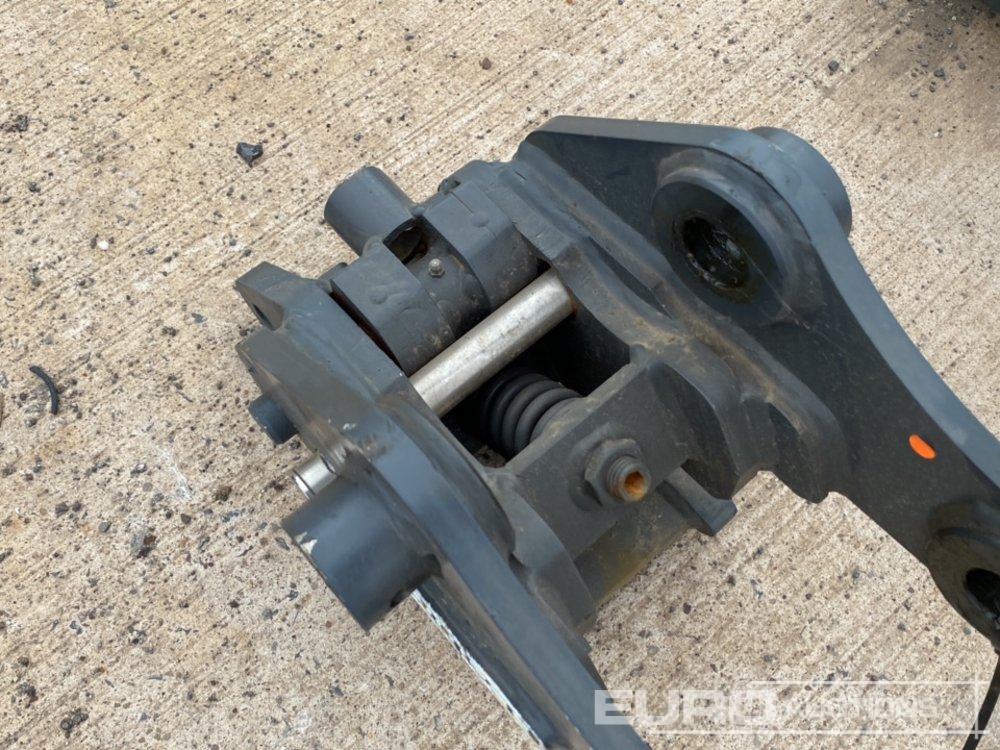 Unused Whites Quick Hitch to suit Hitachi ZX26U | Dromore | Euro Auctions
