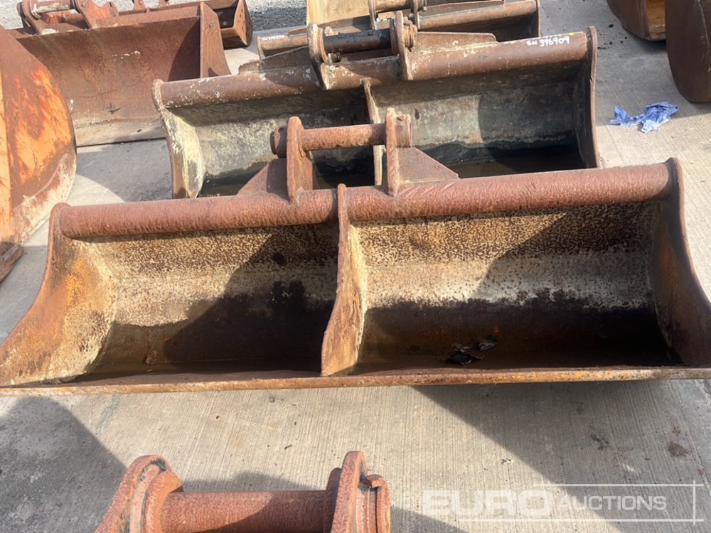 76" Ditching Bucket 65mm Pin to suit 13 Ton Excavator | Dromore | Euro ...